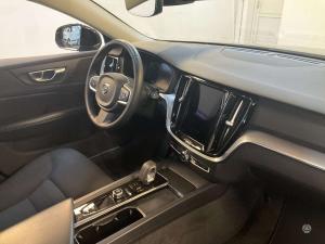 Black Volvo V60 2022 in Vilnius, with an engine capacity of 1.97 L and mileage of 253 thousand km for 13500 €, photo 8 on AUTOMOTO.COM.LV