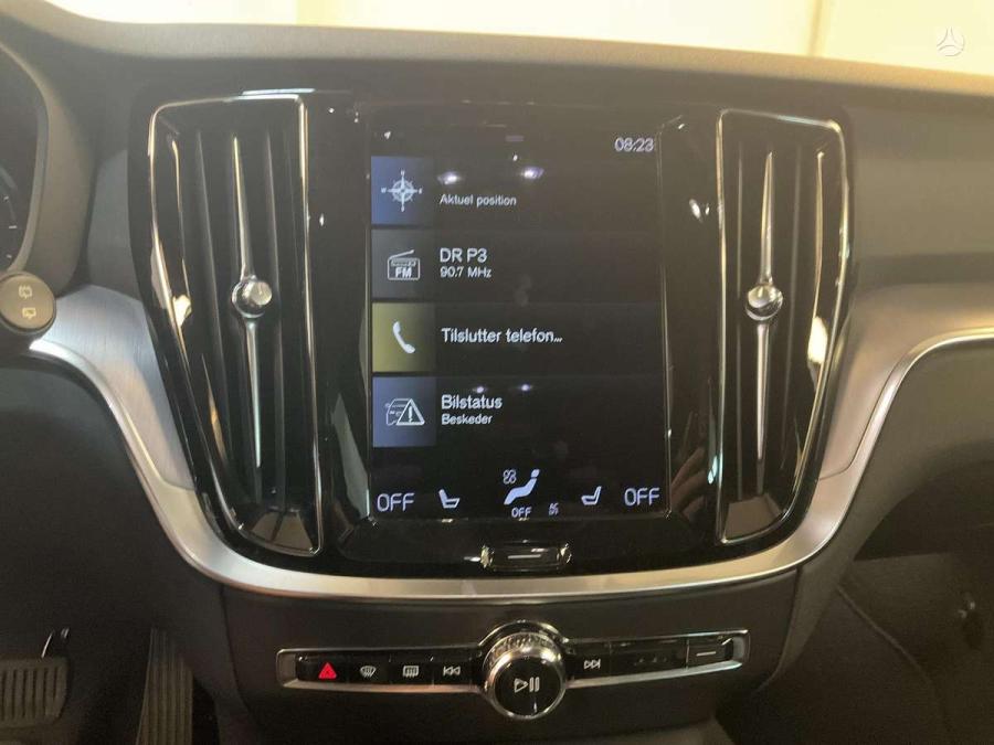 Black Volvo V60 2022 in Vilnius, with an engine capacity of 1.97 L and mileage of 253 thousand km for 13500 €, photo 11 on AUTOMOTO.COM.LV