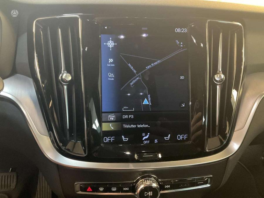 Black Volvo V60 2022 in Vilnius, with an engine capacity of 1.97 L and mileage of 253 thousand km for 13500 €, photo 14 on AUTOMOTO.COM.LV
