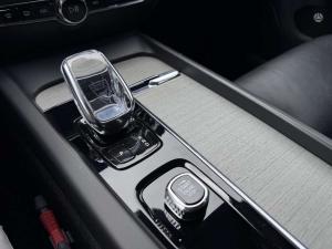 Melns Volvo V60 2022 Viļņa, ar dzinēja tilpumu 2.00 L un nobraukumu 170 tūkst. km par 18950 €, foto 26 vietnē AUTOMOTO.COM.LV