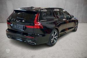 Black Volvo V60 2022 in Vilnius, with an engine capacity of 1.97 L and mileage of 217 thousand km for 16990 €, photo 5 on AUTOMOTO.COM.LV