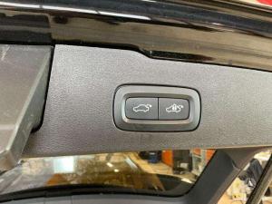 Black Volvo V60 2022 in Vilnius, with an engine capacity of 1.97 L and mileage of 217 thousand km for 16990 €, photo 20 on AUTOMOTO.COM.LV