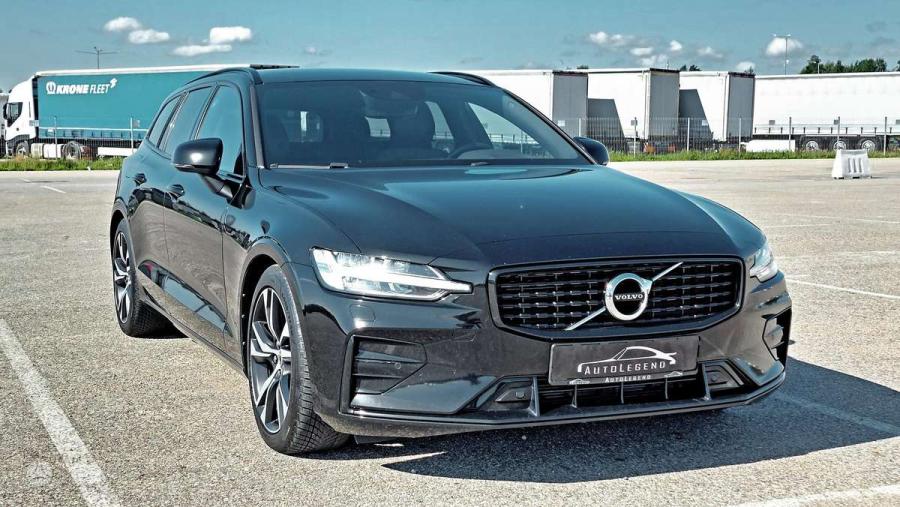 Melns Volvo V60 2022 Viļņa, ar dzinēja tilpumu 1.97 L un nobraukumu 217 tūkst. km par 16990 €, foto 3 vietnē AUTOMOTO.COM.LV