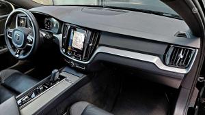 Melns Volvo V60 2022 Viļņa, ar dzinēja tilpumu 1.97 L un nobraukumu 217 tūkst. km par 16990 €, foto 26 vietnē AUTOMOTO.COM.LV