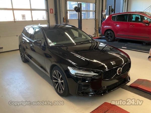 Melns Volvo V60 2022 Tartu, ar dzinēja tilpumu 2.00 L un nobraukumu 207 tūkst. km par 21900 €, foto 3 vietnē AUTOMOTO.COM.LV