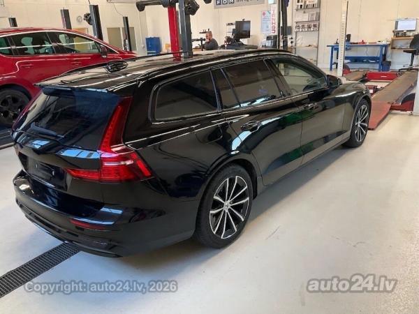 Melns Volvo V60 2022 Tartu, ar dzinēja tilpumu 2.00 L un nobraukumu 207 tūkst. km par 21900 €, foto 5 vietnē AUTOMOTO.COM.LV