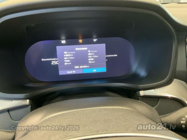 Melns Volvo V60 2022 Tartu, ar dzinēja tilpumu 2.00 L un nobraukumu 207 tūkst. km par 21900 €, foto 9 vietnē AUTOMOTO.COM.LV