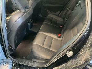 Black Volvo V60 2022 in Tartu, with an engine capacity of 2.00 L and mileage of 207 thousand km for 21900 €, photo 13 on AUTOMOTO.COM.LV