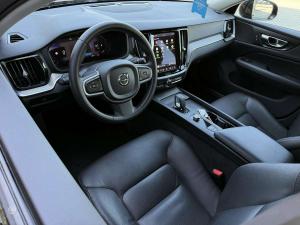 Black Volvo V60 2022 in Kaunas, with an engine capacity of 1.97 L and mileage of 195 thousand km for 16900 €, photo 6 on AUTOMOTO.COM.LV