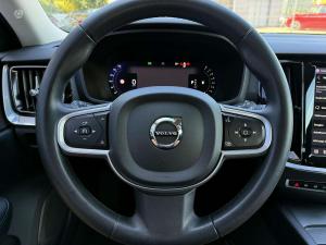 Black Volvo V60 2022 in Kaunas, with an engine capacity of 1.97 L and mileage of 195 thousand km for 16900 €, photo 8 on AUTOMOTO.COM.LV