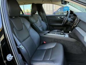 Black Volvo V60 2022 in Kaunas, with an engine capacity of 1.97 L and mileage of 195 thousand km for 16900 €, photo 12 on AUTOMOTO.COM.LV