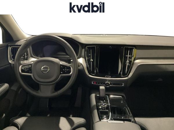 Black Volvo V60 2023 in Kaunas, with an engine capacity of 0.00 L and mileage of 95 thousand km for 36877 €, photo 8 on AUTOMOTO.COM.LV