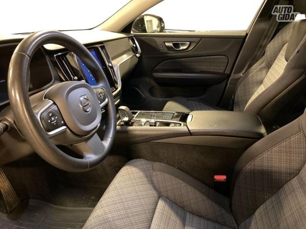 Melns Volvo V60 2023 Kauņa, ar dzinēja tilpumu 0.00 L un nobraukumu 87 tūkst. km par 37080 €, foto 3 vietnē AUTOMOTO.COM.LV