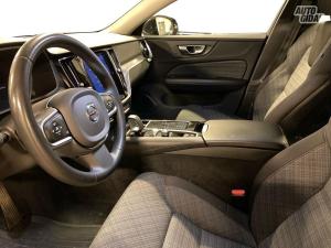 Melns Volvo V60 2023 Kauņa, ar dzinēja tilpumu 0.00 L un nobraukumu 87 tūkst. km par 37080 €, foto 3 vietnē AUTOMOTO.COM.LV