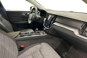 Melns Volvo V60 2023 Kauņa, ar dzinēja tilpumu 0.00 L un nobraukumu 57 tūkst. km par 34712 €, foto 17 vietnē AUTOMOTO.COM.LV