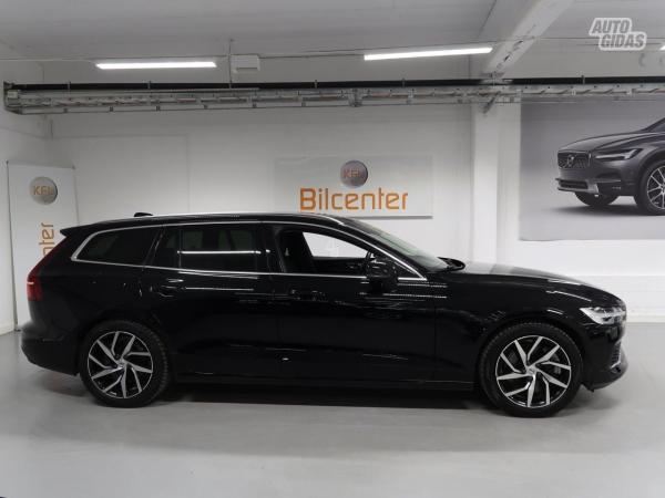Melns Volvo V60 2023 Kauņa, ar dzinēja tilpumu 0.00 L un nobraukumu 87 tūkst. km par 37169 €, foto 3 vietnē AUTOMOTO.COM.LV