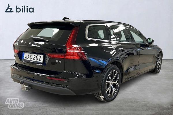 Black Volvo V60 2023 in Kaunas, with an engine capacity of 0.00 L and mileage of 57 thousand km for 34718 €, photo 5 on AUTOMOTO.COM.LV