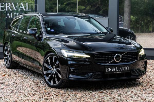 Melns Volvo V60 2023 Jelgava, ar dzinēja tilpumu 2.00 L un nobraukumu 240 tūkst. km par 18500 €, foto 3 vietnē AUTOMOTO.COM.LV