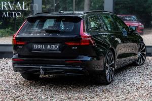 Melns Volvo V60 2023 Jelgava, ar dzinēja tilpumu 2.00 L un nobraukumu 240 tūkst. km par 18500 €, foto 5 vietnē AUTOMOTO.COM.LV