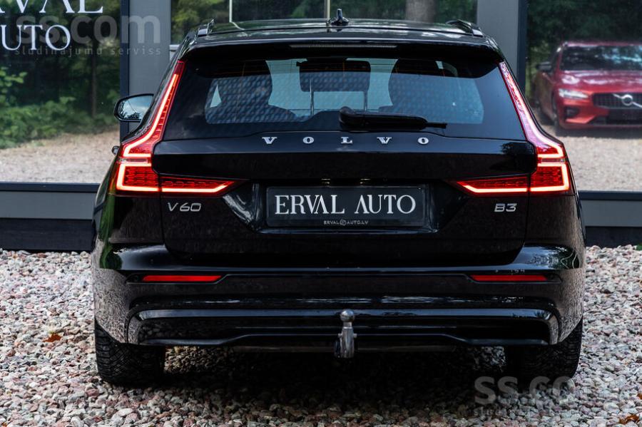 Melns Volvo V60 2023 Jelgava, ar dzinēja tilpumu 2.00 L un nobraukumu 240 tūkst. km par 18500 €, foto 6 vietnē AUTOMOTO.COM.LV