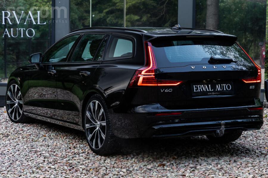 Melns Volvo V60 2023 Jelgava, ar dzinēja tilpumu 2.00 L un nobraukumu 240 tūkst. km par 18500 €, foto 7 vietnē AUTOMOTO.COM.LV