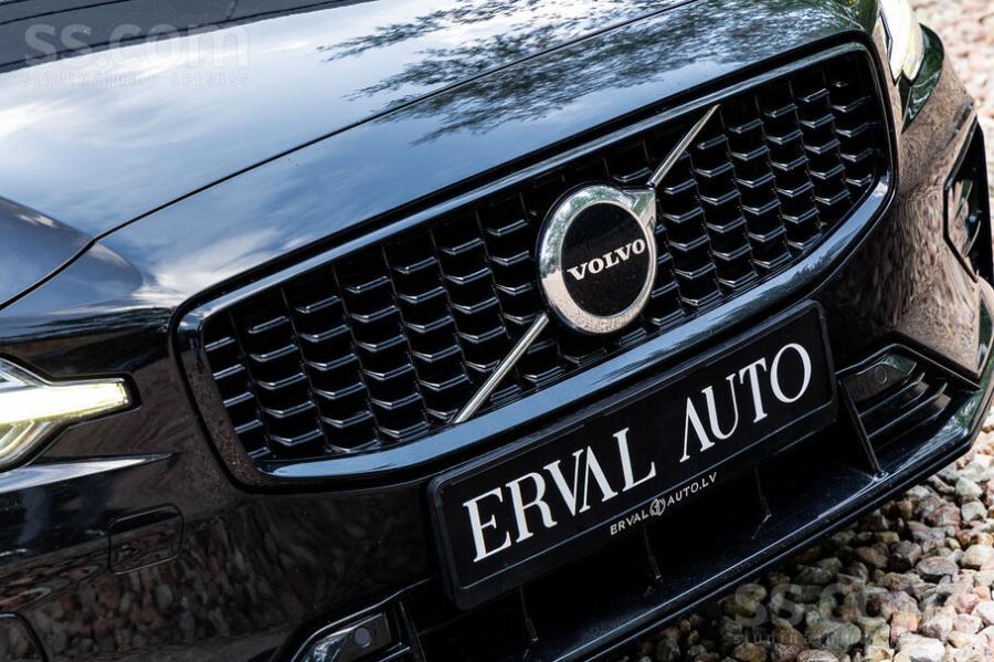 Melns Volvo V60 2023 Jelgava, ar dzinēja tilpumu 2.00 L un nobraukumu 240 tūkst. km par 18500 €, foto 8 vietnē AUTOMOTO.COM.LV