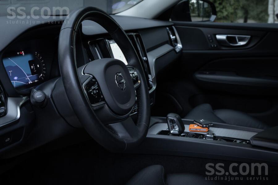 Melns Volvo V60 2023 Jelgava, ar dzinēja tilpumu 2.00 L un nobraukumu 240 tūkst. km par 18500 €, foto 14 vietnē AUTOMOTO.COM.LV