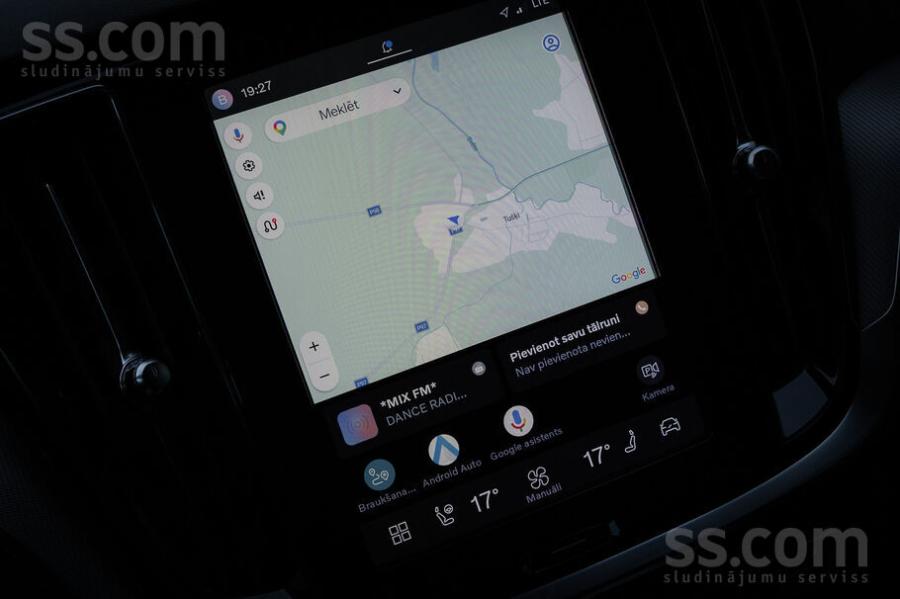 Melns Volvo V60 2023 Jelgava, ar dzinēja tilpumu 2.00 L un nobraukumu 240 tūkst. km par 18500 €, foto 19 vietnē AUTOMOTO.COM.LV