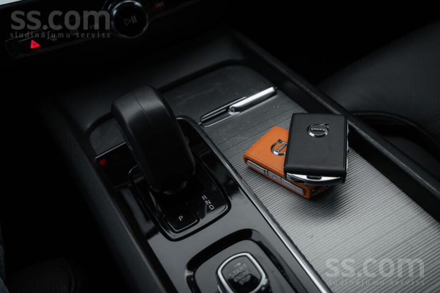 Melns Volvo V60 2023 Jelgava, ar dzinēja tilpumu 2.00 L un nobraukumu 240 tūkst. km par 18500 €, foto 27 vietnē AUTOMOTO.COM.LV