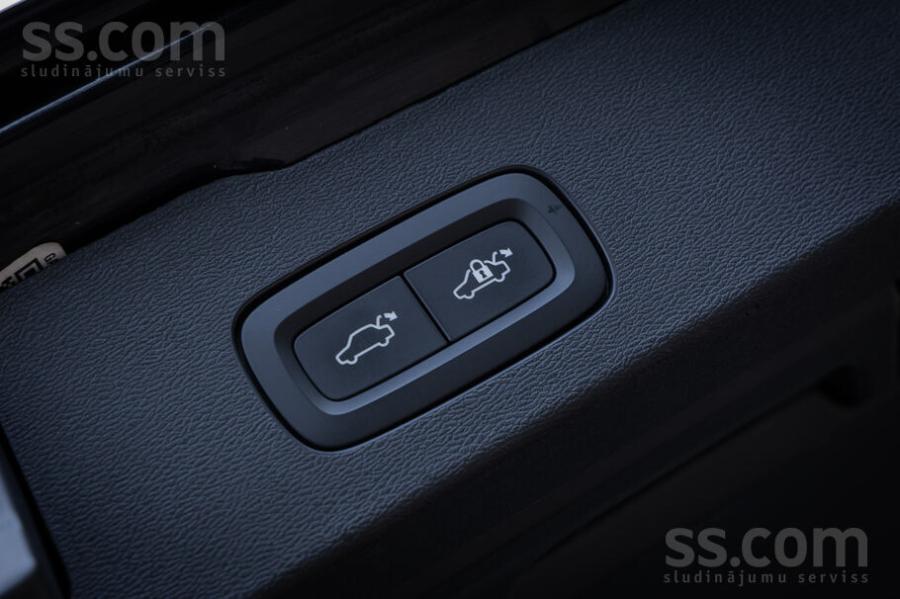 Melns Volvo V60 2023 Jelgava, ar dzinēja tilpumu 2.00 L un nobraukumu 240 tūkst. km par 18500 €, foto 29 vietnē AUTOMOTO.COM.LV
