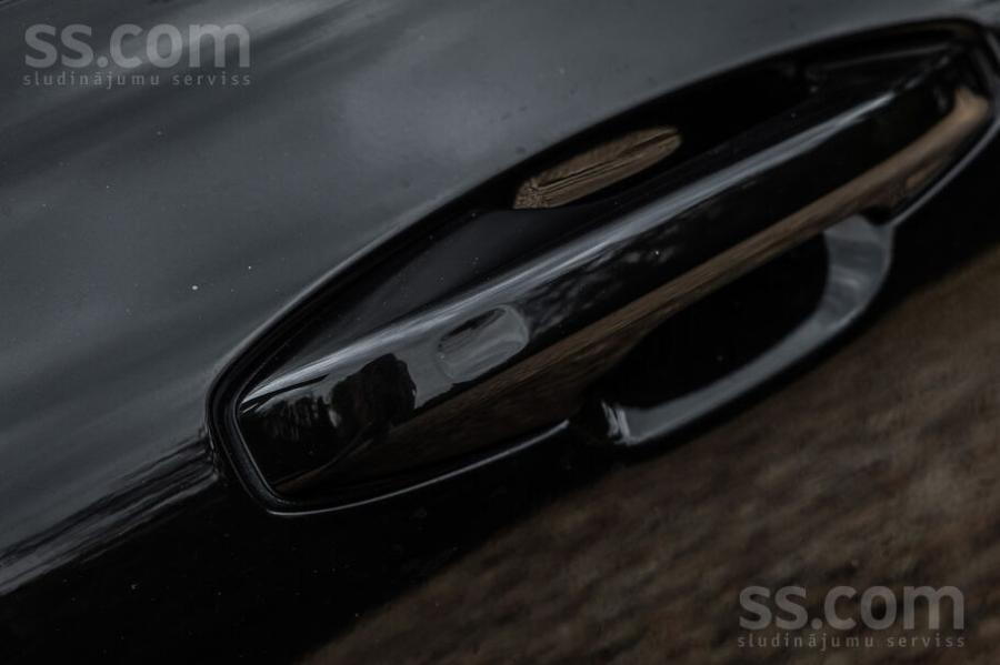 Melns Volvo V60 2023 Jelgava, ar dzinēja tilpumu 2.00 L un nobraukumu 240 tūkst. km par 18500 €, foto 30 vietnē AUTOMOTO.COM.LV