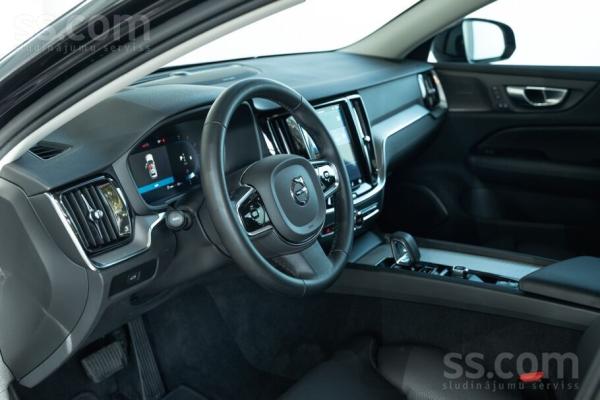 Black Volvo V60 2023 in Riga, with an engine capacity of 2.00 L and mileage of 106 thousand km for 32900 €, photo 4 on AUTOMOTO.COM.LV