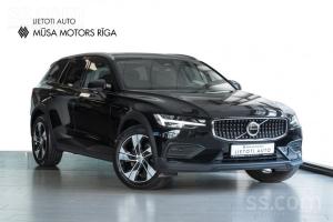Black Volvo V60 2023 in Riga, with an engine capacity of 2.00 L and mileage of 106 thousand km for 32900 €, photo 8 on AUTOMOTO.COM.LV