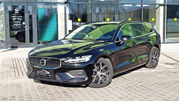 Melns Volvo V60 2023 Viļņa, ar dzinēja tilpumu 1.97 L un nobraukumu 224 tūkst. km par 15750 €, foto 1 vietnē AUTOMOTO.COM.LV