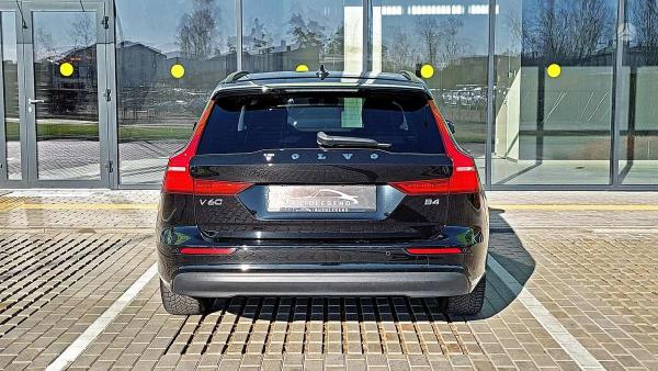 Melns Volvo V60 2023 Viļņa, ar dzinēja tilpumu 1.97 L un nobraukumu 224 tūkst. km par 15750 €, foto 8 vietnē AUTOMOTO.COM.LV