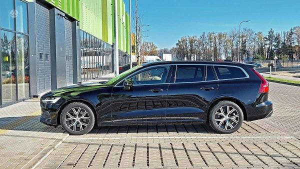 Melns Volvo V60 2023 Viļņa, ar dzinēja tilpumu 1.97 L un nobraukumu 224 tūkst. km par 15750 €, foto 10 vietnē AUTOMOTO.COM.LV