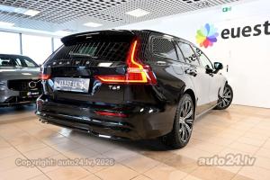 Melns Volvo V60 2025 Tallina, ar dzinēja tilpumu 2.00 L un nobraukumu 25 tūkst. km par 45990 €, foto 5 vietnē AUTOMOTO.COM.LV