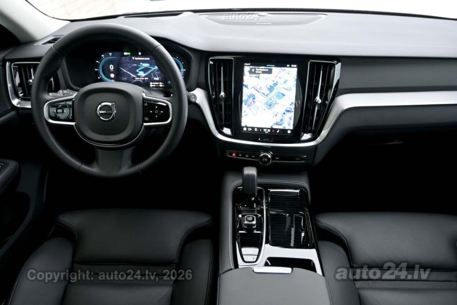 Melns Volvo V60 2025 Tallina, ar dzinēja tilpumu 2.00 L un nobraukumu 25 tūkst. km par 45990 €, foto 18 vietnē AUTOMOTO.COM.LV