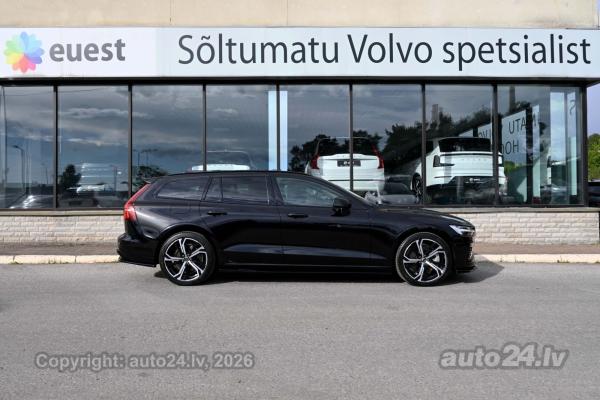 Melns Volvo V60 2025 Tallina, ar dzinēja tilpumu 2.00 L un nobraukumu 25 tūkst. km par 45990 €, foto 7 vietnē AUTOMOTO.COM.LV
