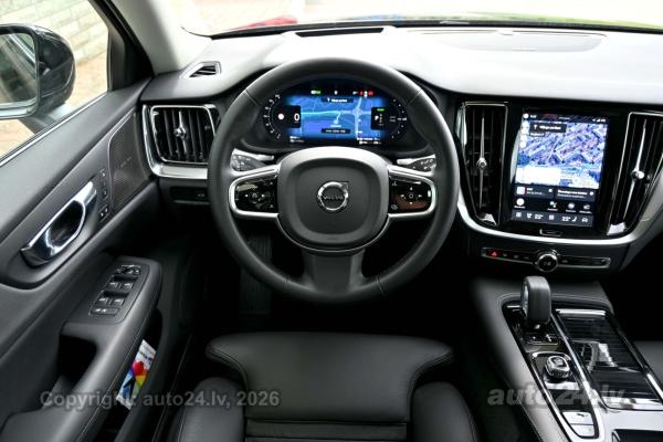 Melns Volvo V60 2025 Tallina, ar dzinēja tilpumu 2.00 L un nobraukumu 25 tūkst. km par 45990 €, foto 8 vietnē AUTOMOTO.COM.LV