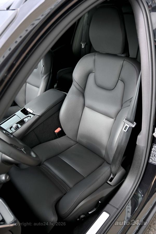 Melns Volvo V60 2025 Tallina, ar dzinēja tilpumu 2.00 L un nobraukumu 25 tūkst. km par 45990 €, foto 9 vietnē AUTOMOTO.COM.LV