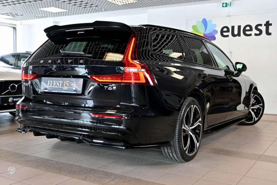 Black Volvo V60 2025 in Tallinn, with an engine capacity of 0.00 L and mileage of 25 thousand km for 45990 €, photo 3 on AUTOMOTO.COM.LV