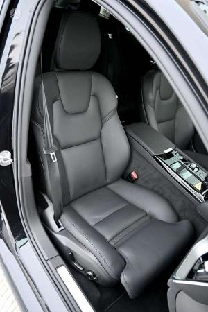 Black Volvo V60 2025 in Tallinn, with an engine capacity of 0.00 L and mileage of 25 thousand km for 45990 €, photo 11 on AUTOMOTO.COM.LV