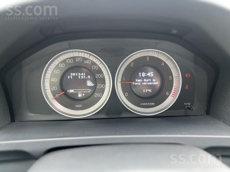 Blue Volvo V60 2011 in Jekabpils, with an engine capacity of 2.00 L and mileage of 302 thousand km for 5770 €, photo 20 on AUTOMOTO.COM.LV