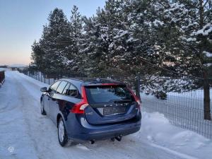 Blue Volvo V60 2012 in Kaunas, with an engine capacity of 2.00 L and mileage of 296 thousand km for 5790 €, photo 4 on AUTOMOTO.COM.LV