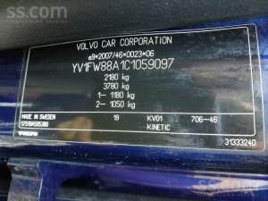 Blue Volvo V60 2012 in Saldus, with an engine capacity of 2.00 L and mileage of 331 thousand km for 6500 €, photo 11 on AUTOMOTO.COM.LV