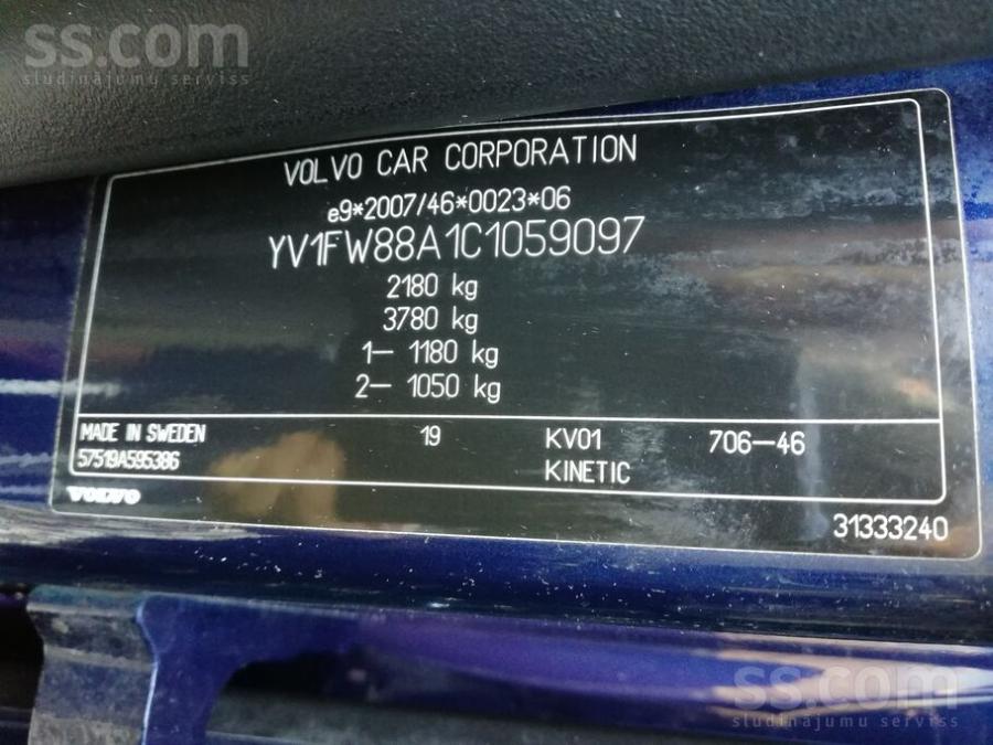 Blue Volvo V60 2012 in Saldus, with an engine capacity of 2.00 L and mileage of 331 thousand km for 6500 €, photo 11 on AUTOMOTO.COM.LV