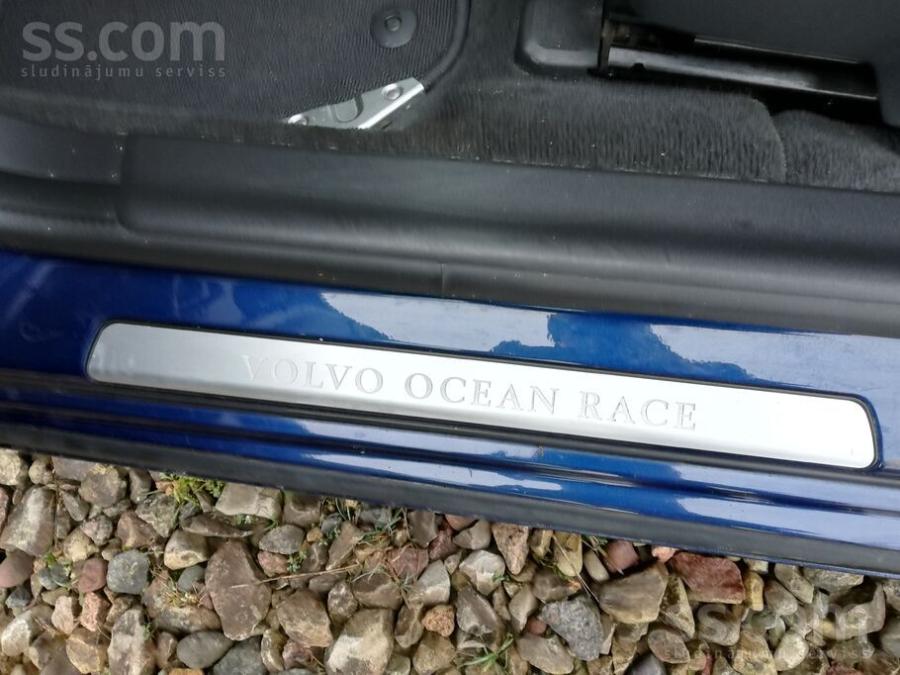 Blue Volvo V60 2012 in Saldus, with an engine capacity of 2.00 L and mileage of 331 thousand km for 6500 €, photo 17 on AUTOMOTO.COM.LV
