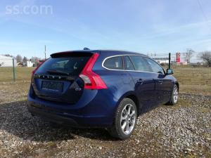 Blue Volvo V60 2012 in Saldus, with an engine capacity of 2.00 L and mileage of 331 thousand km for 6500 €, photo 20 on AUTOMOTO.COM.LV