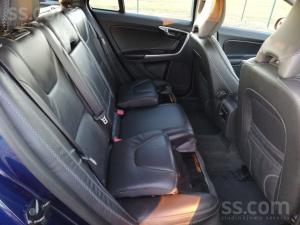 Blue Volvo V60 2012 in Saldus, with an engine capacity of 2.00 L and mileage of 331 thousand km for 6500 €, photo 22 on AUTOMOTO.COM.LV